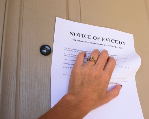 4 Benefits of Using a Process Server for Eviction Notices